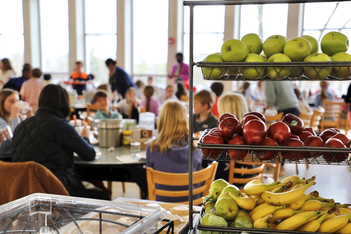 Community Dining | Greenwich Country Day School
